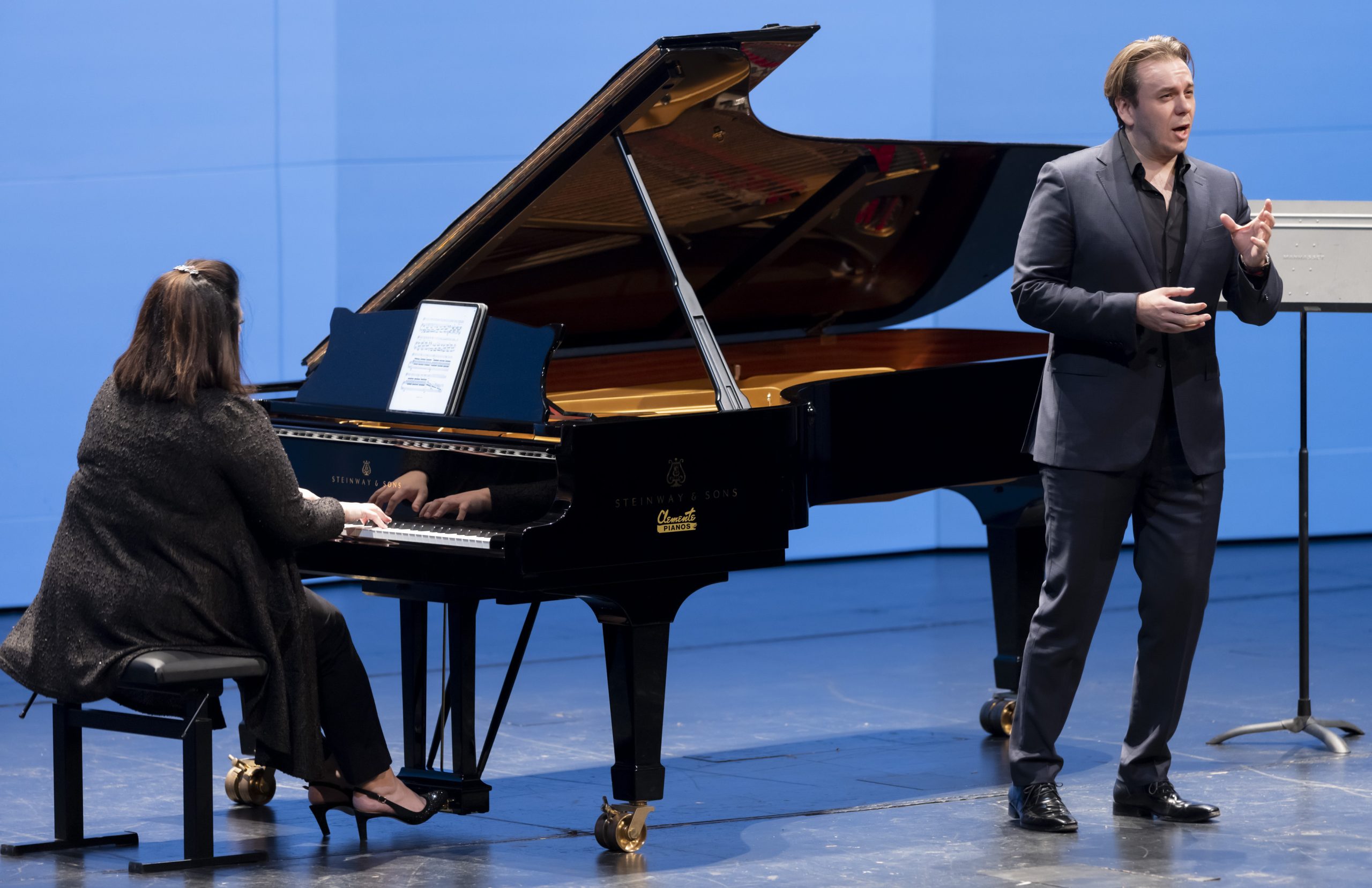 Crítica: Benjamin Bernheim en Les Arts. El tiempo de las lilas y de las ...