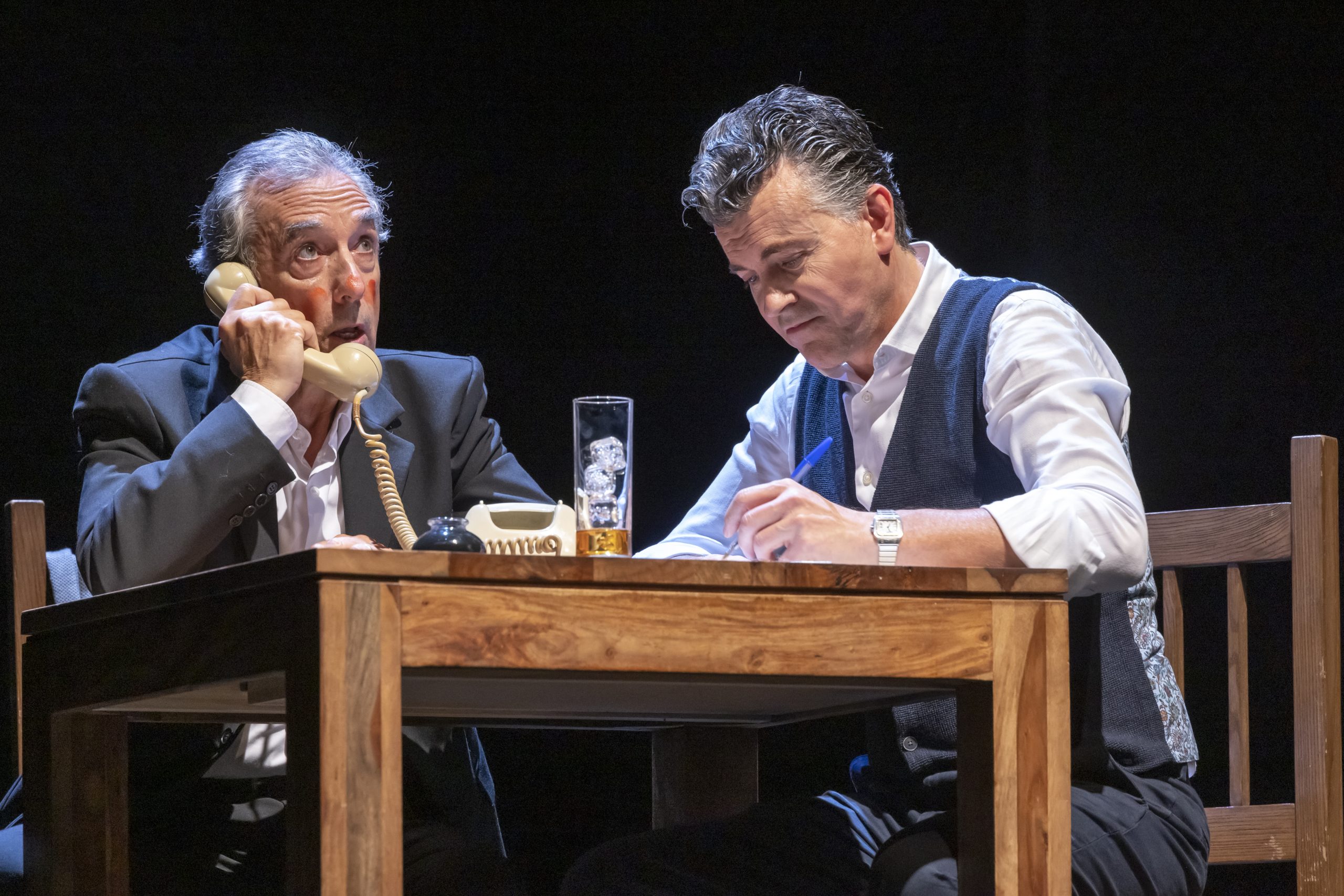 Crítica: Carlos Chausson, despedida en Les Arts con La comedia è (in ...