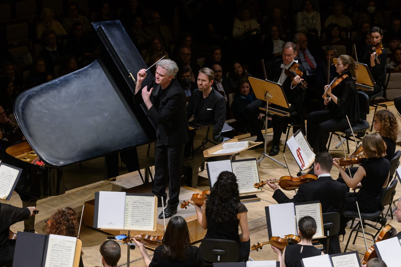 Crítica: Riccardo Minasi y Damiano Michieletto dirigen Don Giovanni en ...