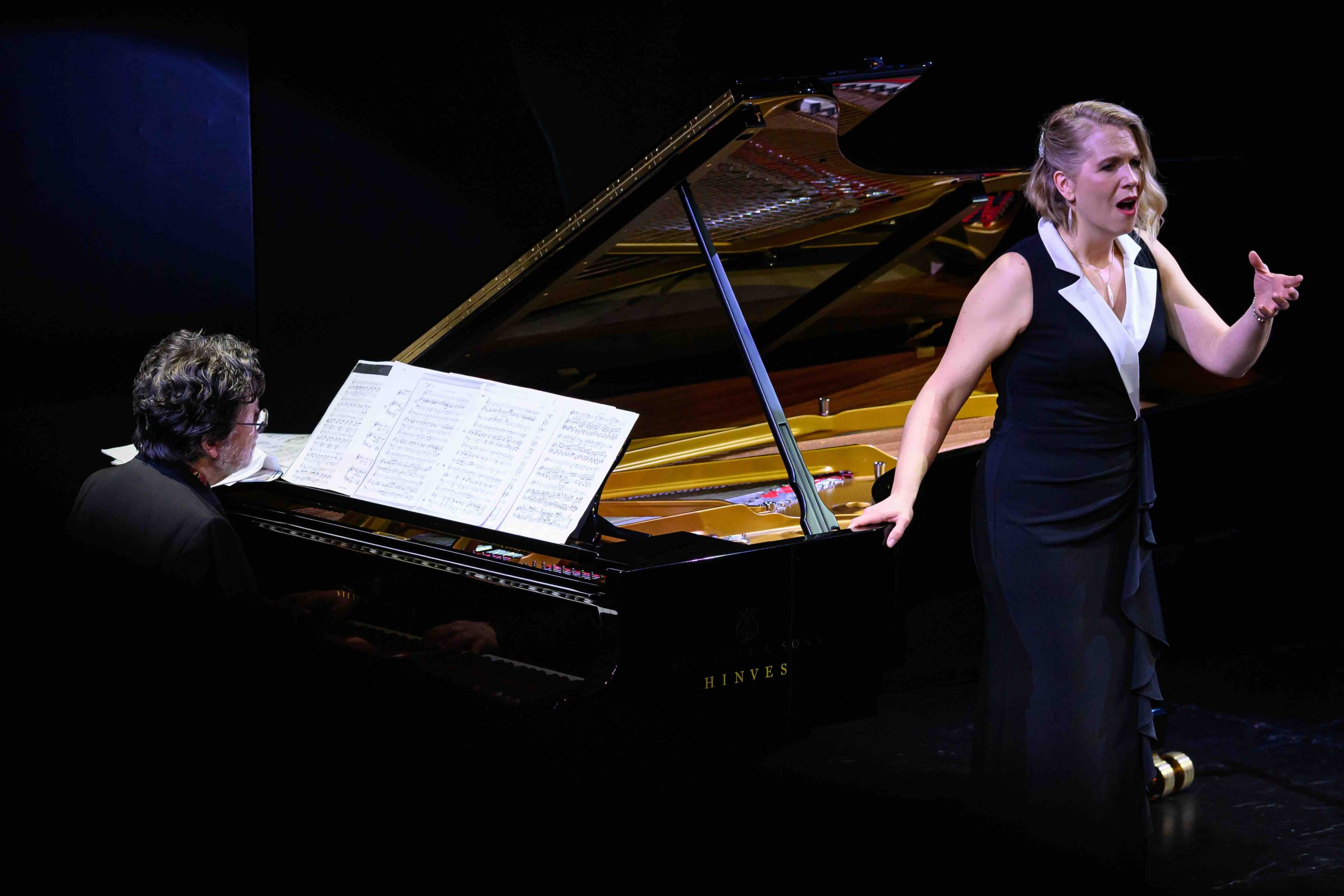 Crítica: De la expresión ahelante. Julia Kleiter en el Ciclo de Lied del Teatro de la Zarzuela ...