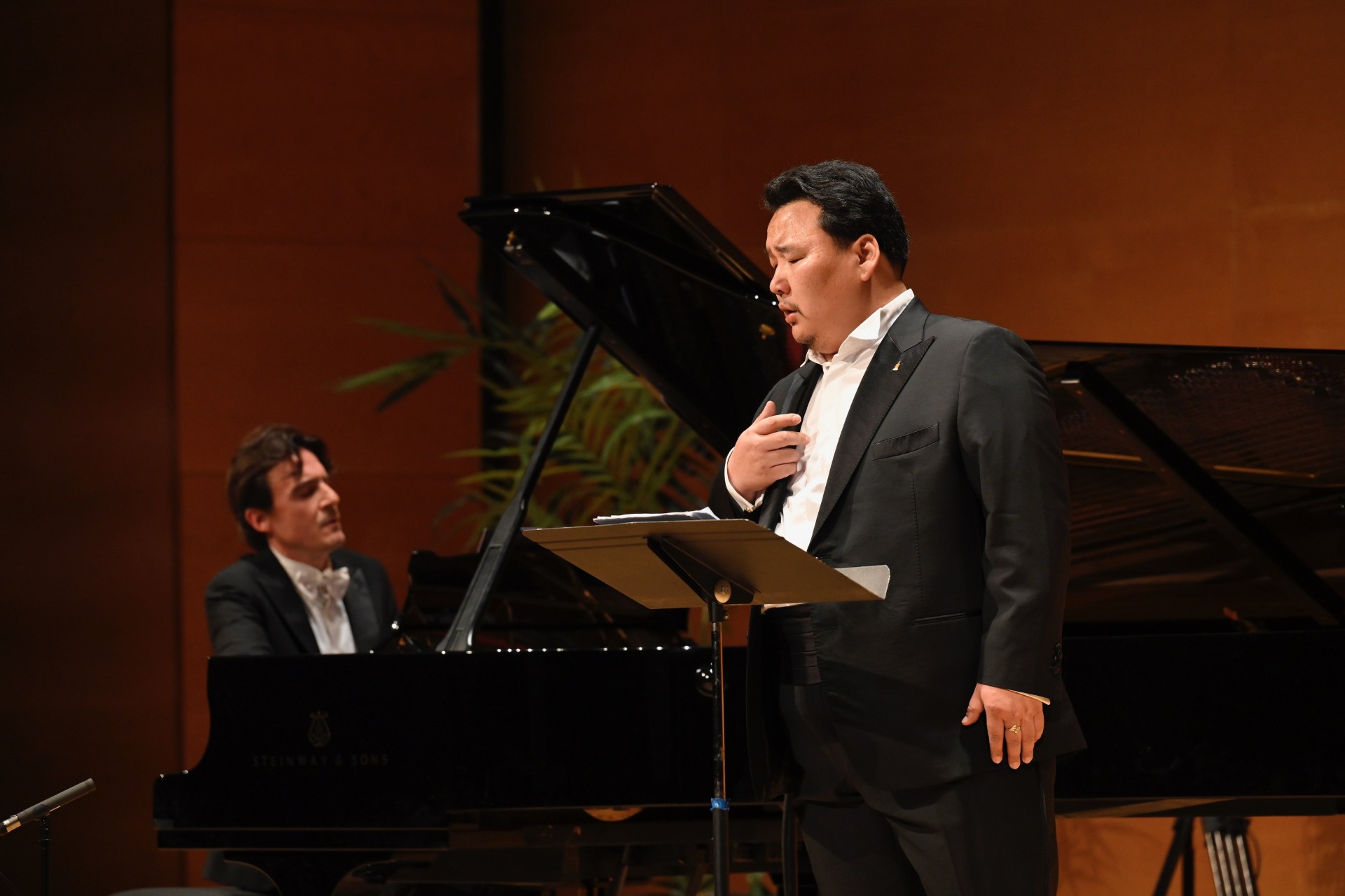 Crítica: Amartüvshin Enkhbat: el Gengis Khan de la lírica | Beckmesser