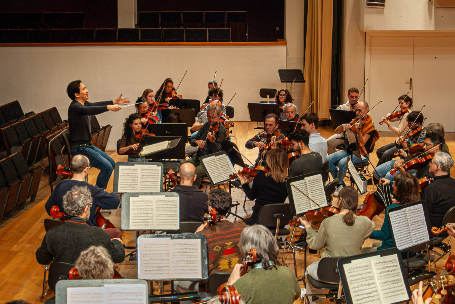 Samuel Lee dirige a la OCG en Granada y Roquetas de Mar con un programa ...